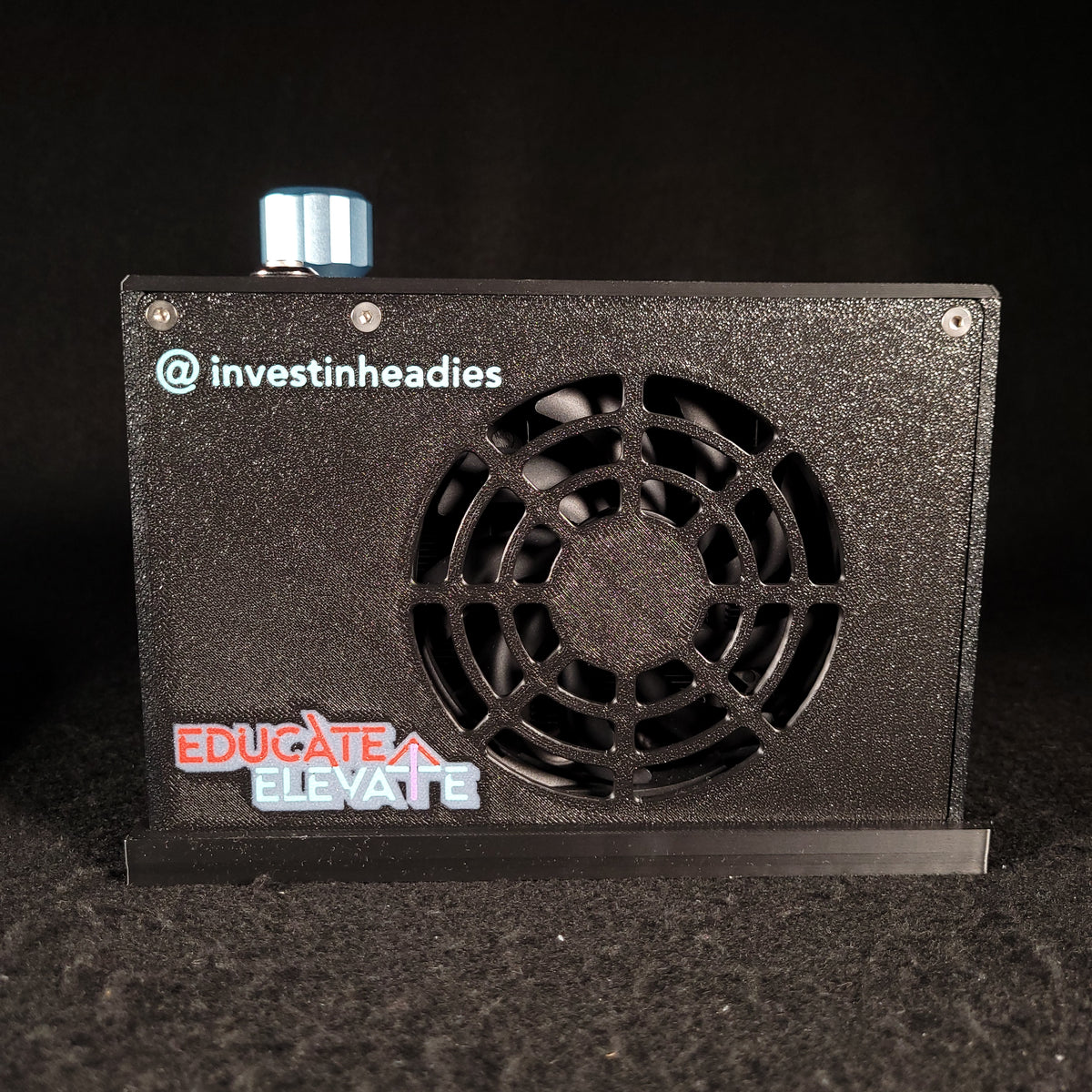 Lidavel - "Vincent Gordon X InvestinHeadies design" The Box – Invest in ...